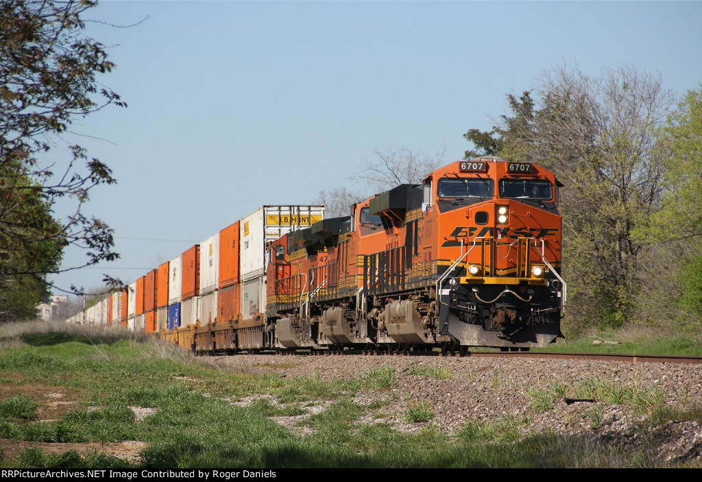 BNSF 6707
